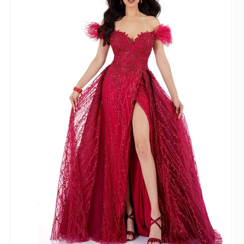 Cecilia Couture 2530 Size 4 Red Feather Off Shoulder … - Gem
